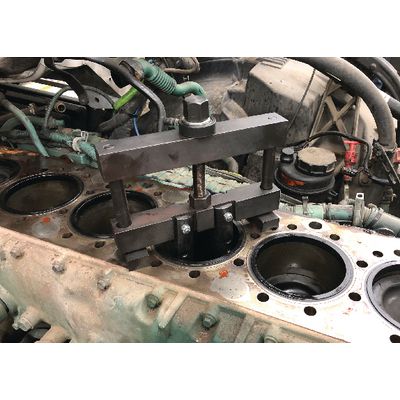 UNIVERSAL CYLINDER LINER PULLER MST100P | Matco Tools